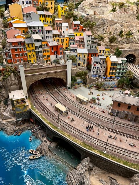 Cinque Terre Semi-Private Day Tour from Montecatini Terme - Considerations and Practical Tips