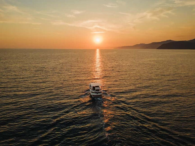 Cinque Terre Sunset boat tour - The Sum Up