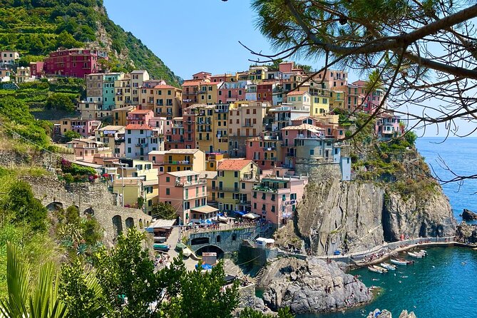 Cinque Terre Tour by Van From Lucca, Pisa or La Spezia Port - Meeting and Pickup
