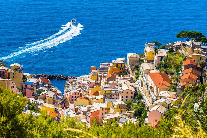 Cinqueterre and Pisa Shore Excursion From Livorno - Driver Expertise and Limitations