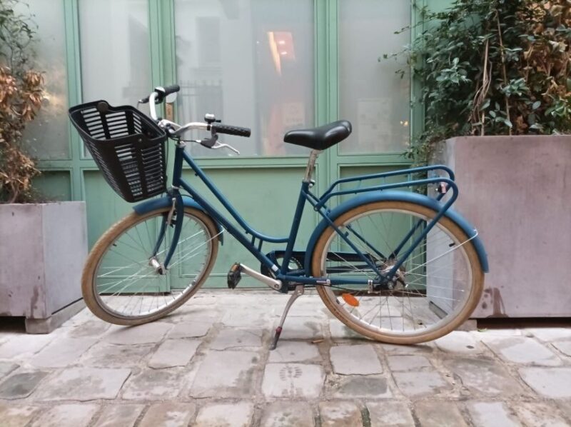 City bike rental in Paris (8h) - The Value of a Self-Guided Bike Day in Paris