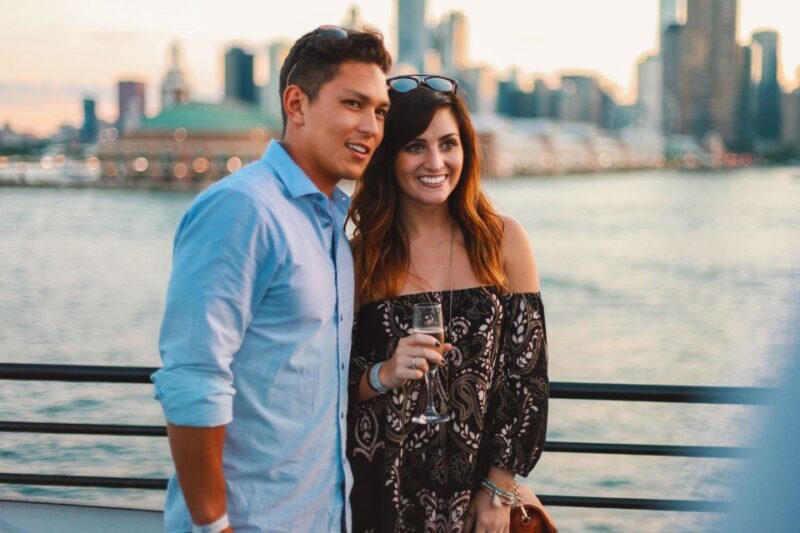 City Cruises Boston: Boston Harbor Lunch or Dinner Cruise - Dining and Beverage Experience