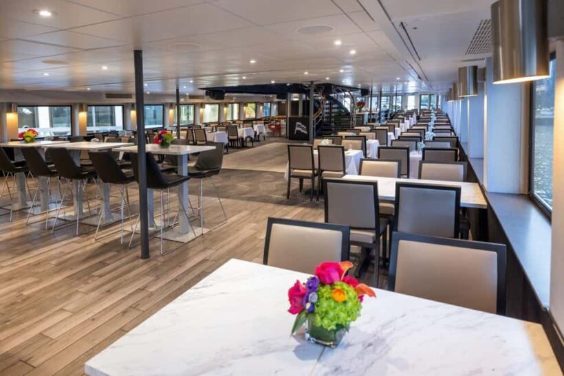 City Cruises Boston: Harbor Buffet Lunch or Dinner Cruise - Key Points