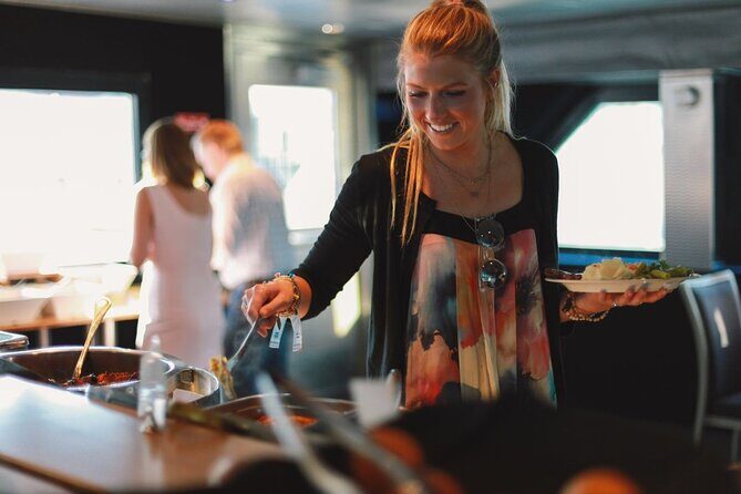 City Cruises Chicago: Fireworks Signature Dinner Cruise - The Itinerary in Detail: What to Expect