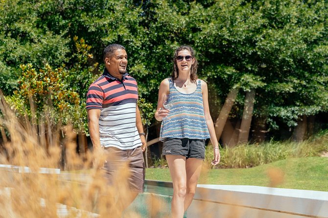 City Escape: Lake Garda Private Day Trip From Verona - Exploring Castello Di Desenzano