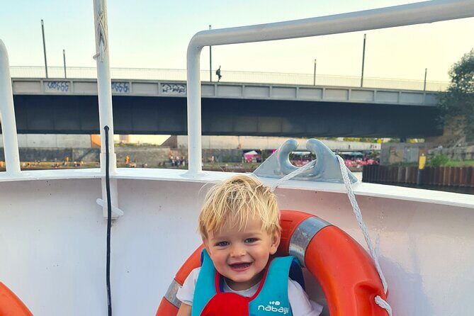 City lounge trip with the lounge ship through Berlin - Who Will Love This Tour?