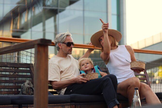 City lounge trip with the lounge ship through Berlin - The Sum Up