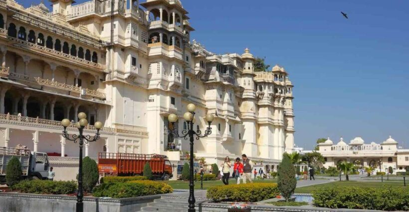 City Palace Udaipur Express visits with english speaks guide - An In-Depth Look at the Udaipur City Palace Tour