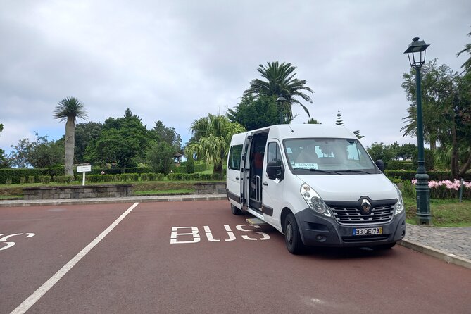 City Ponta Delgada, Airport Transfers. Shuttles. Taxi. Minibus - Who Will Benefit Most?