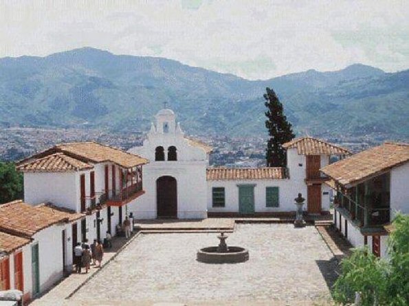 City Tour, Comuna 13, Cable Car, Botero Park, Pueblito Paisa - Key Points