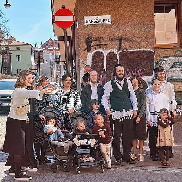 City Tour Cracow , Jewish Quarter - The Experience of the Vehicle and Guides