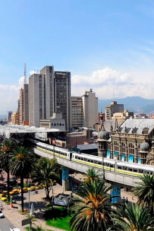 City Tour: Graffiti Tour Comuna 13 + Downtown Medellín - Key Points