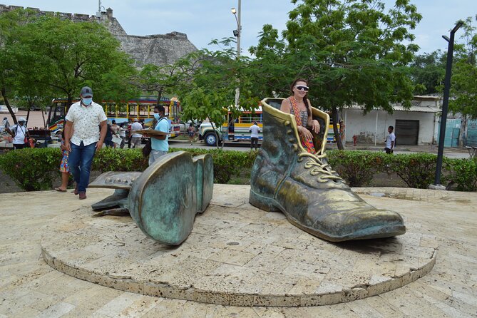 City Tour in Chiva Through the City of Cartagena - Tour Inclusions