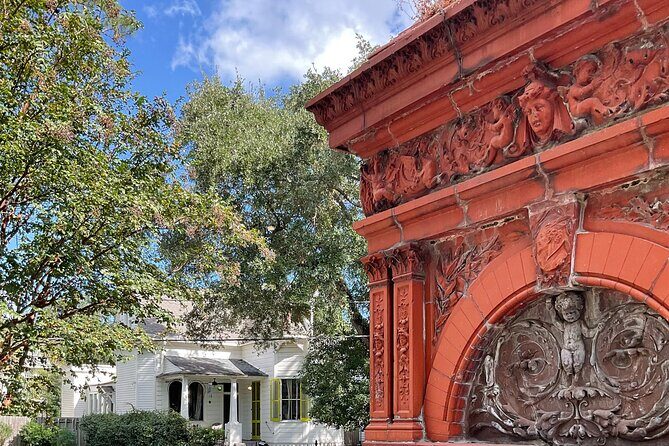 City Tour in French Historic Districts - FAQ