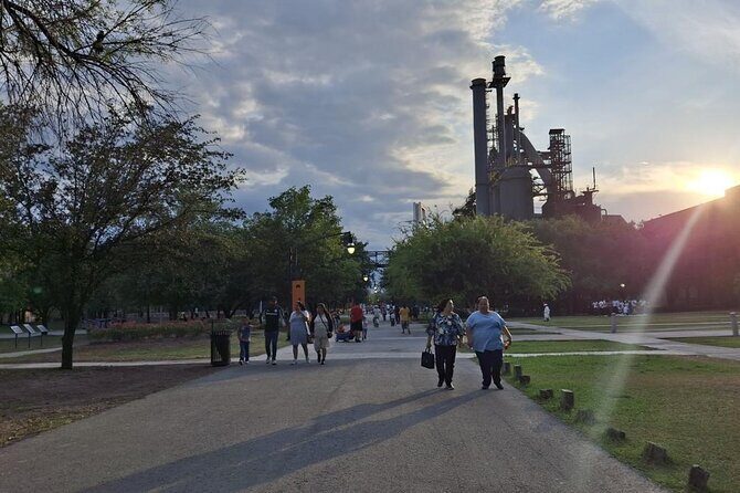 City tour of MTY old quarter rio Santa lucia and fuser - Who Should Consider This Tour?