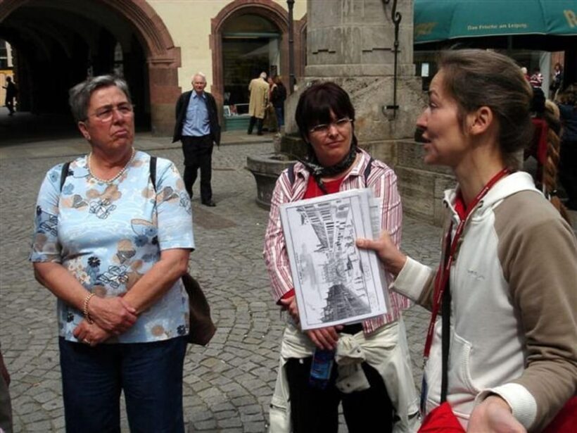 City tour on foot, by S-Bahn and tram - FAQ