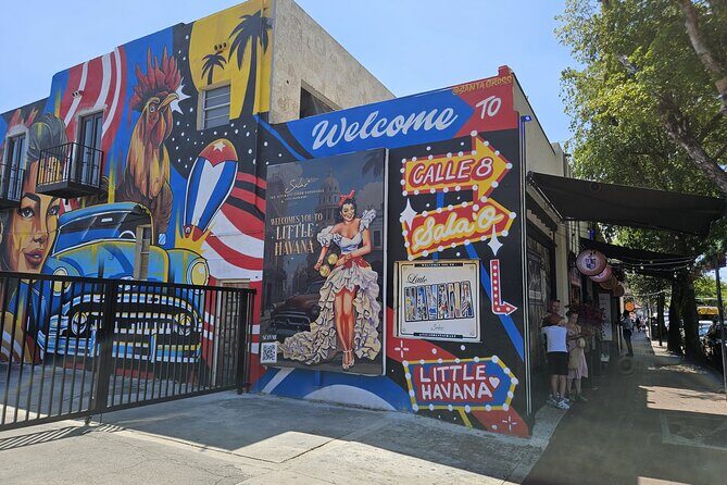 City Vibes & Bay Rides - Exploring Little Havana and Wynwood