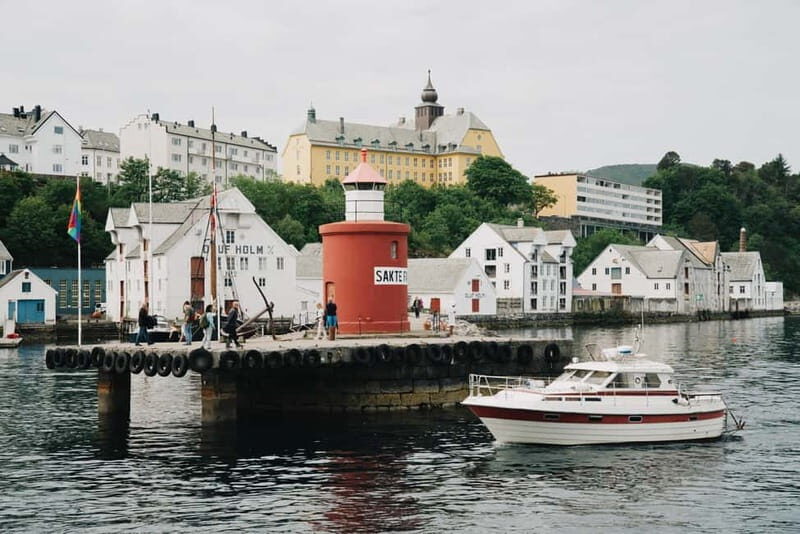 City walk in Ålesund: Art Nouveau, sea views, and insider tips - Authentic Feedback from Past Participants
