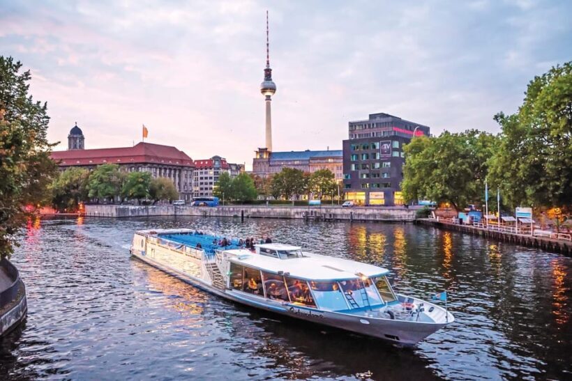 CitySightseeing Berlin HOHO Bus- All Lines (A+B) & Boat Tour - Authentic Insights from Travelers