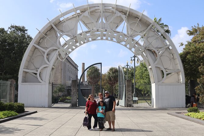 Citywide Driving Tour With Local Jazz Musician - Capturing Memories: Professional Photography Included