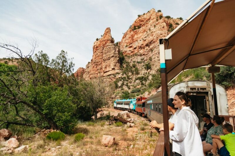 Clarkdale: Verde Canyon Railroad Train Ticket - Luxurious Touches and Tasty Treats