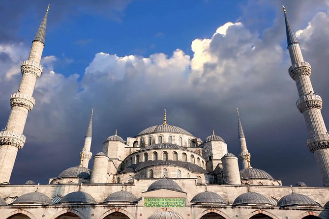 Classic Istanbul Tour Blue Mosque, Hippodrome, Hagia Sophia and Topkapi Palace - Dining Experience: Traditional Turkish Lunch