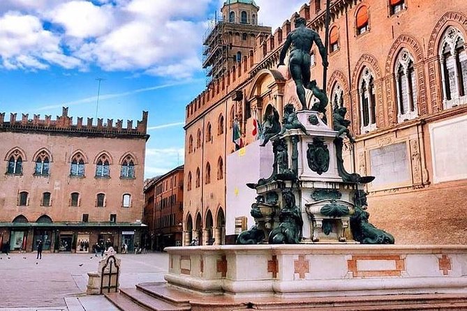 Classic Private Walking Tour Bologna - Tour Logistics and Inclusions
