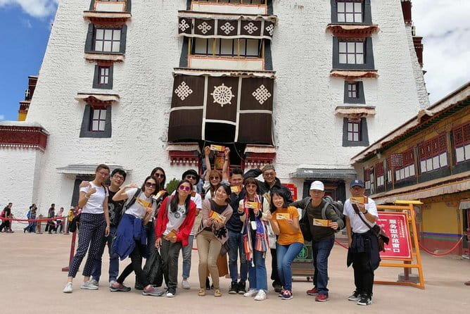 (Classic route) 8 days of panoramic view of the Tibetan squad - Lhasa + Sheep Lake + Jekaterinburg + Peak + Namashi - What Makes This Tour Stand Out?