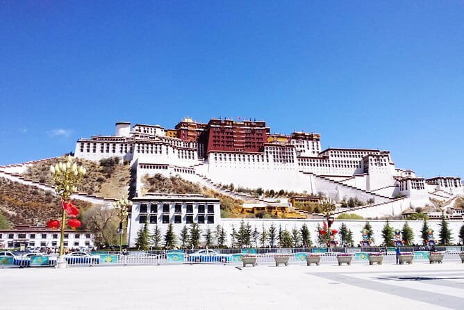 (Classic route) 8 days of panoramic view of the Tibetan squad - Lhasa + Sheep Lake + Jekaterinburg + Peak + Namashi - Challenges and Considerations