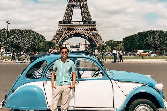Classic Tour of Paris in 2CV CITROEN - Exploring Paris in a Vintage Citroen