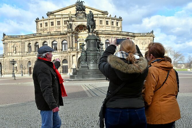 Classical Dresden Walking Tour with licensed Guide - How the Tour Works