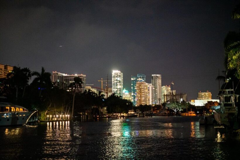 Clearwater Private Boat for 20: Evening Cruise+Dolphin Watch - The Sum Up