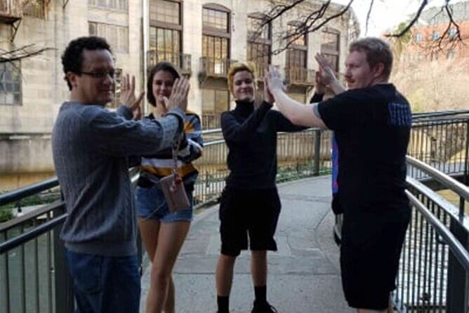 Cleveland Ohio Art Walk in Ohio City Quest Acular Adventure - Who Would Enjoy This Experience?