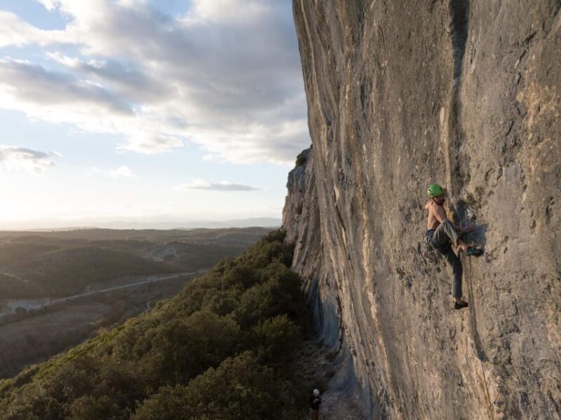 Climbing: Discovery, Improvement & Autonomy - Scaling the Vertiginous Cliffs of Seynes