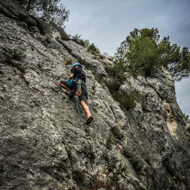 Climbing Discovery Session in the Calanques near Marseille - The Experience: A Climber’s Perspective