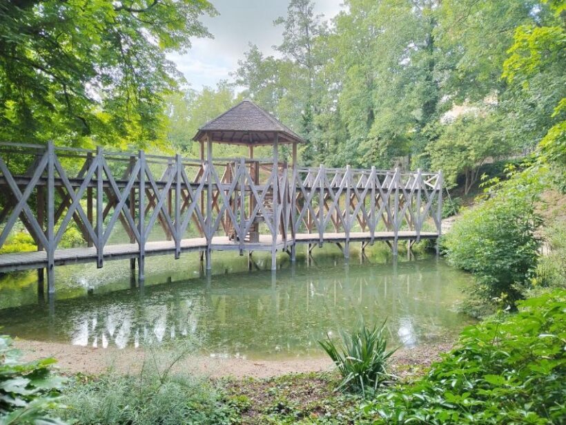 Clos Lucé: Da Vinci's Castle Private Guided Tour with Ticket - Key Points