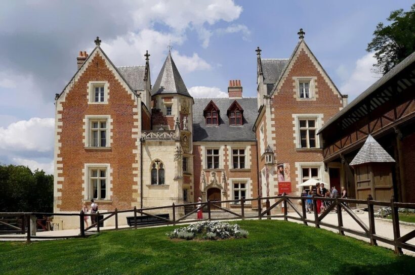 Clos Lucé: Da Vinci's Castle Private Guided Tour with Ticket - An In-Depth Look at the Tour Experience