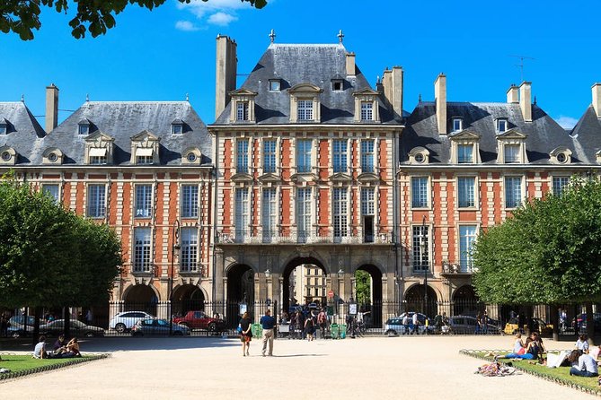 ClueZ Paris Game: An Engaging Review - Taking in History and Culture