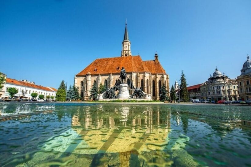 Cluj : Must-See Attractions Walking Tour - Exploring Cluj: A Must-See Attractions Walking Tour