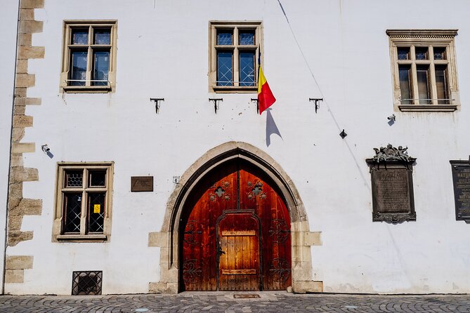 Cluj-Napoca: 2.5-Hour Guided Walking Tour - Exploring Historic Churches