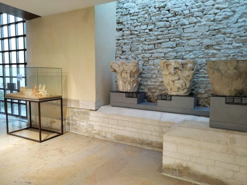 Cluny: Abbey Private Guided Tour with "ticket included" - Timing and Logistics