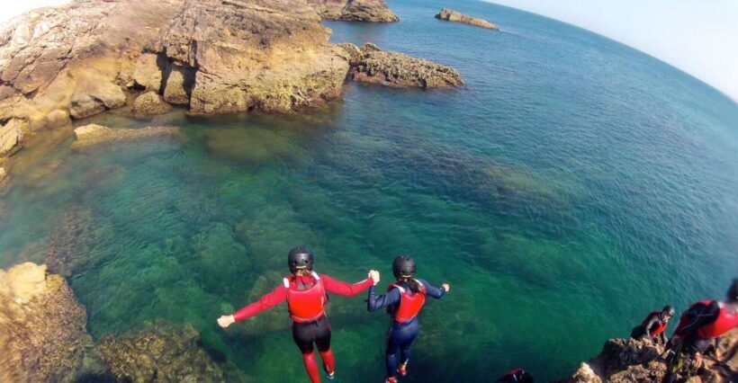 Coasteering Algarve: Cliff Jump, Swim & Climb in Sagres - An In-Depth Look at Coasteering in Sagres