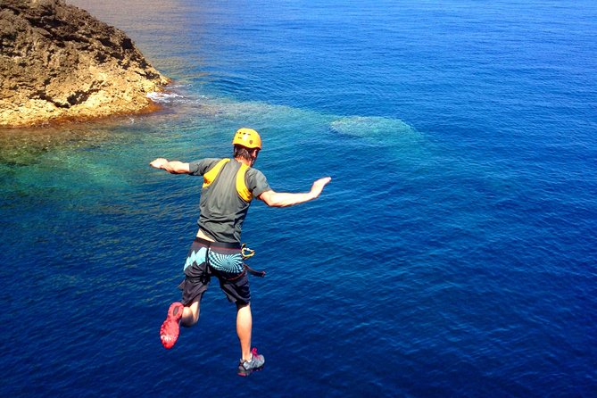 Coasteering Cliff Jumping - Adapting to Weather Conditions and Traveler Needs