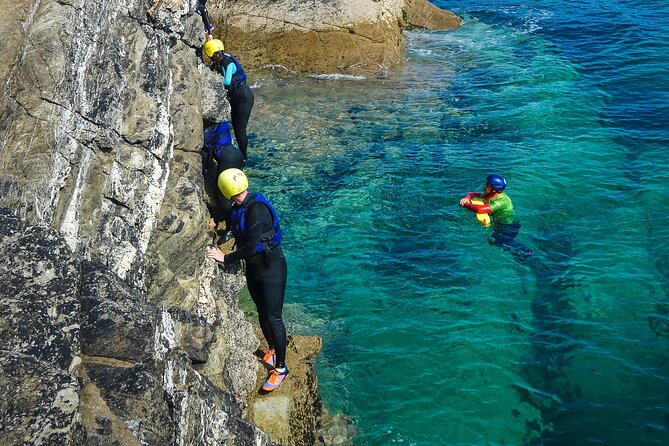 Coasteering Experience in Newquay - The Group and Logistics