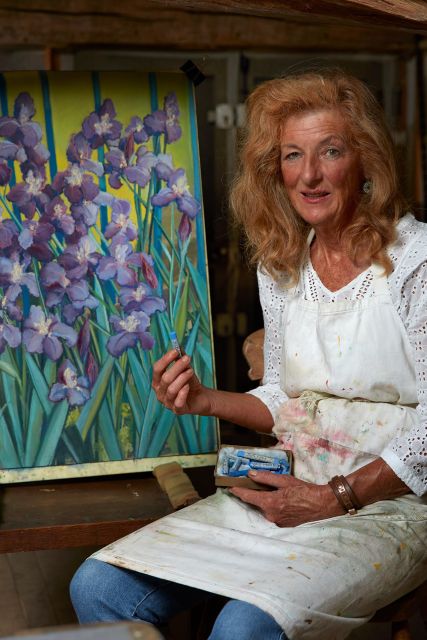 Cognac: 3-Hour Private Painting with Artist Jeanne Maze - Who Should Consider This Tour?
