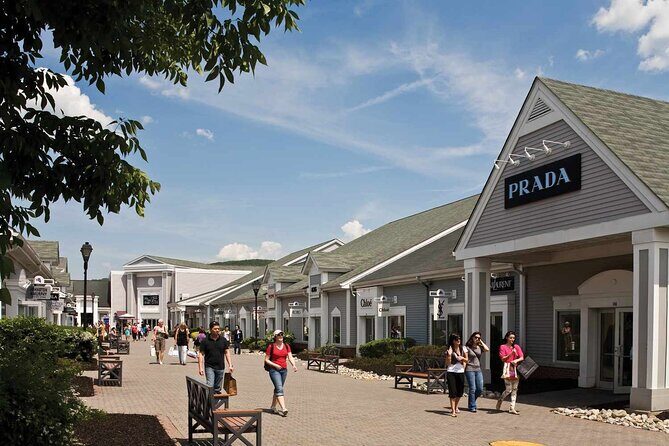 Cold Spring & Woodbury Outlets Day Tour From NY | Kids 50% Off - Frequently Asked Questions