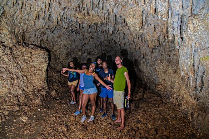 Cole's Cave Hike - What to Expect on the Tour