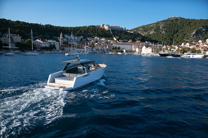Colnago 45 - Luxury Private Speedboat Tours - Explore Top Destinations Around Hvar