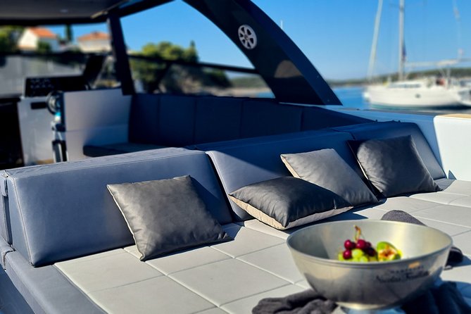 Colnago 45 - Luxury Private Speedboat Tours - Meeting Point and Tour Logistics