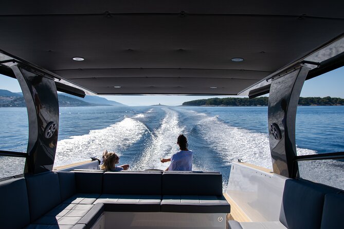 Colnago 45 - Luxury Private Speedboat Tours - Booking Your Private Speedboat Adventure